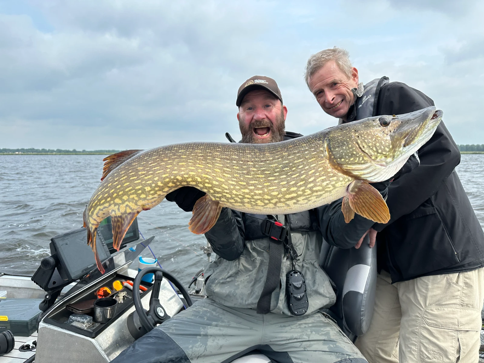 Predator Fishing in Amsterdam – A Month-by-Month Guide - Fishing Guide Juul